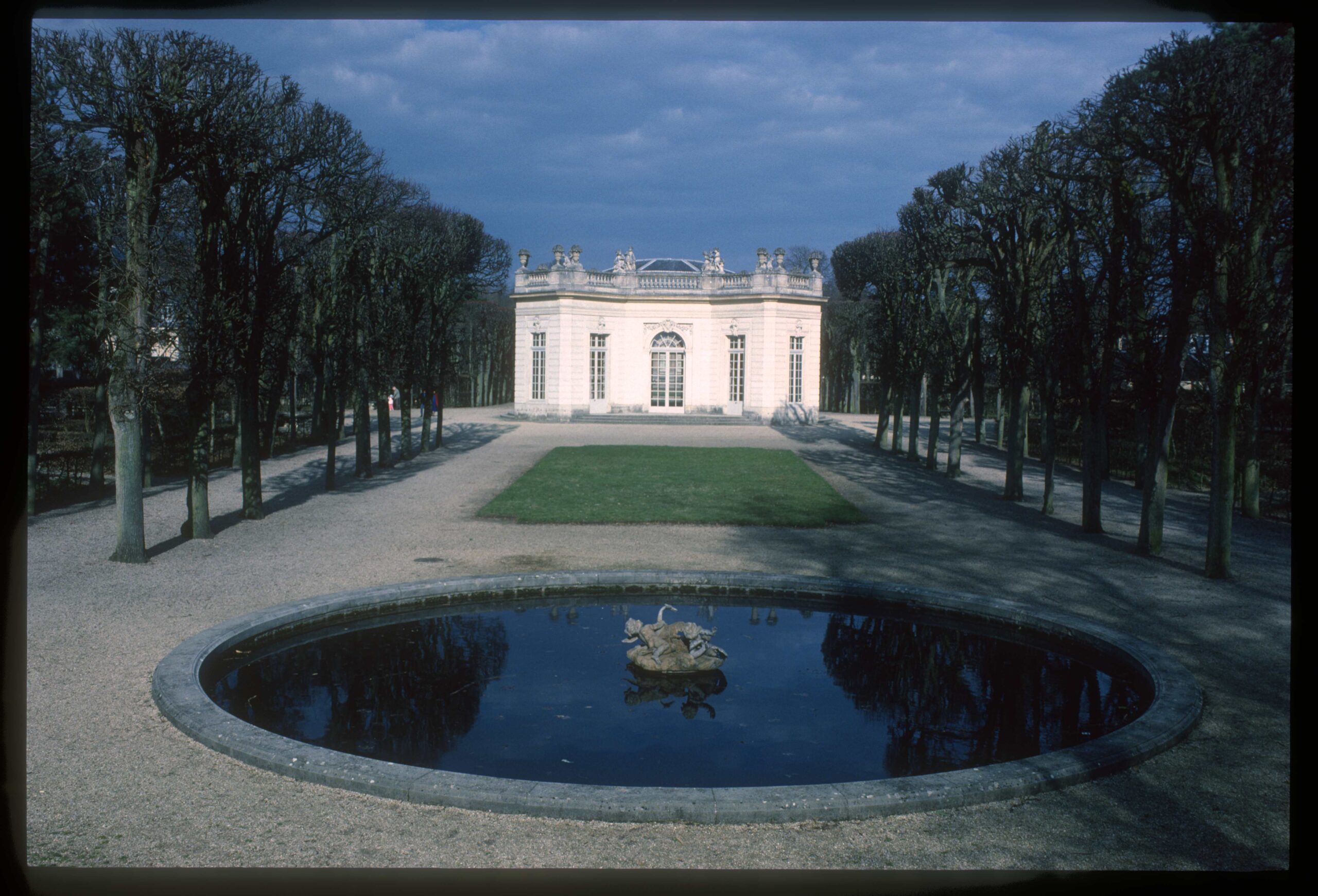 35 mm Slides as Archival Documents - Audio-Visual Resource Centre