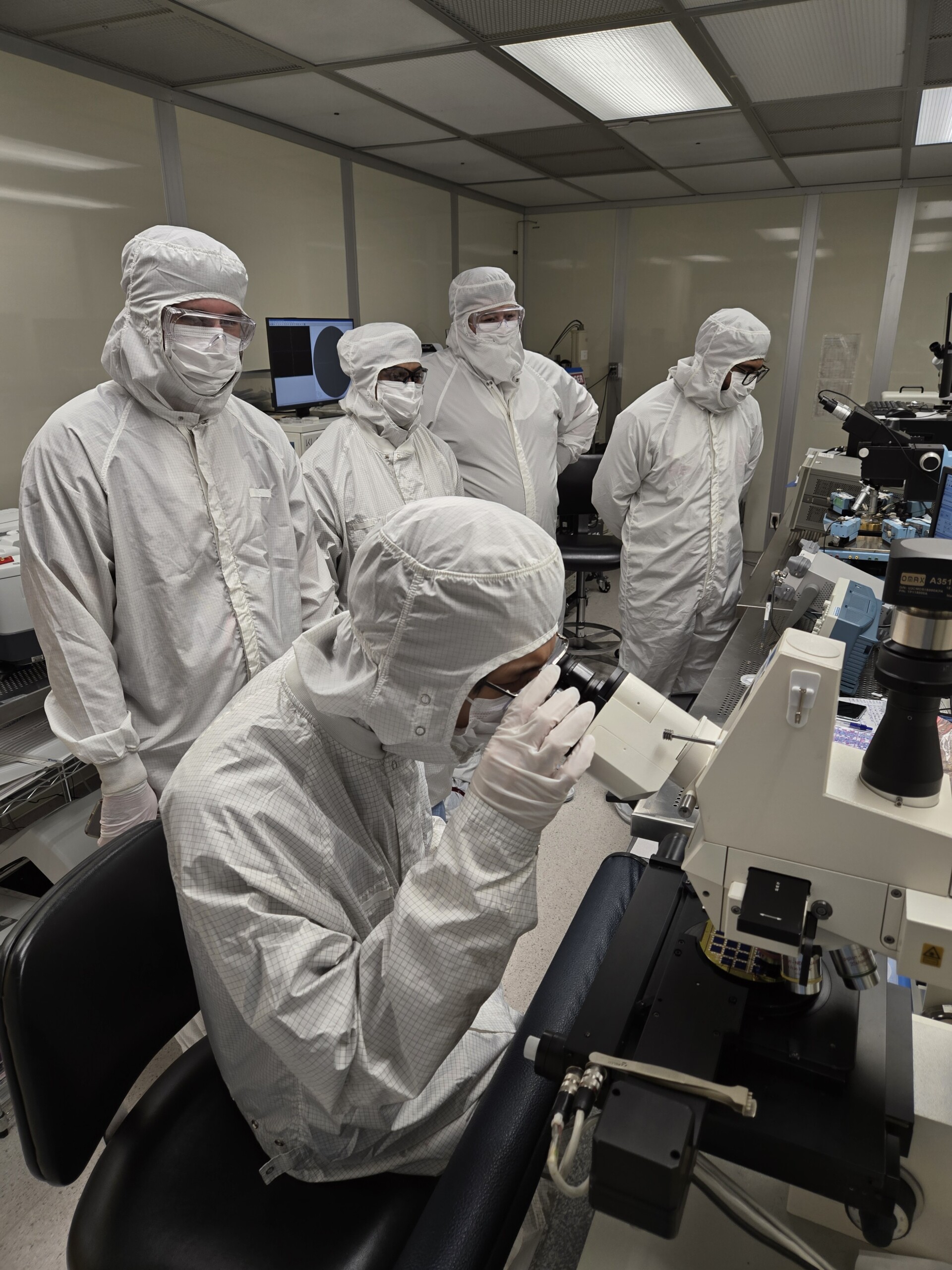 Hands-on Microfabrication for Integrated Circuits - Department of ...