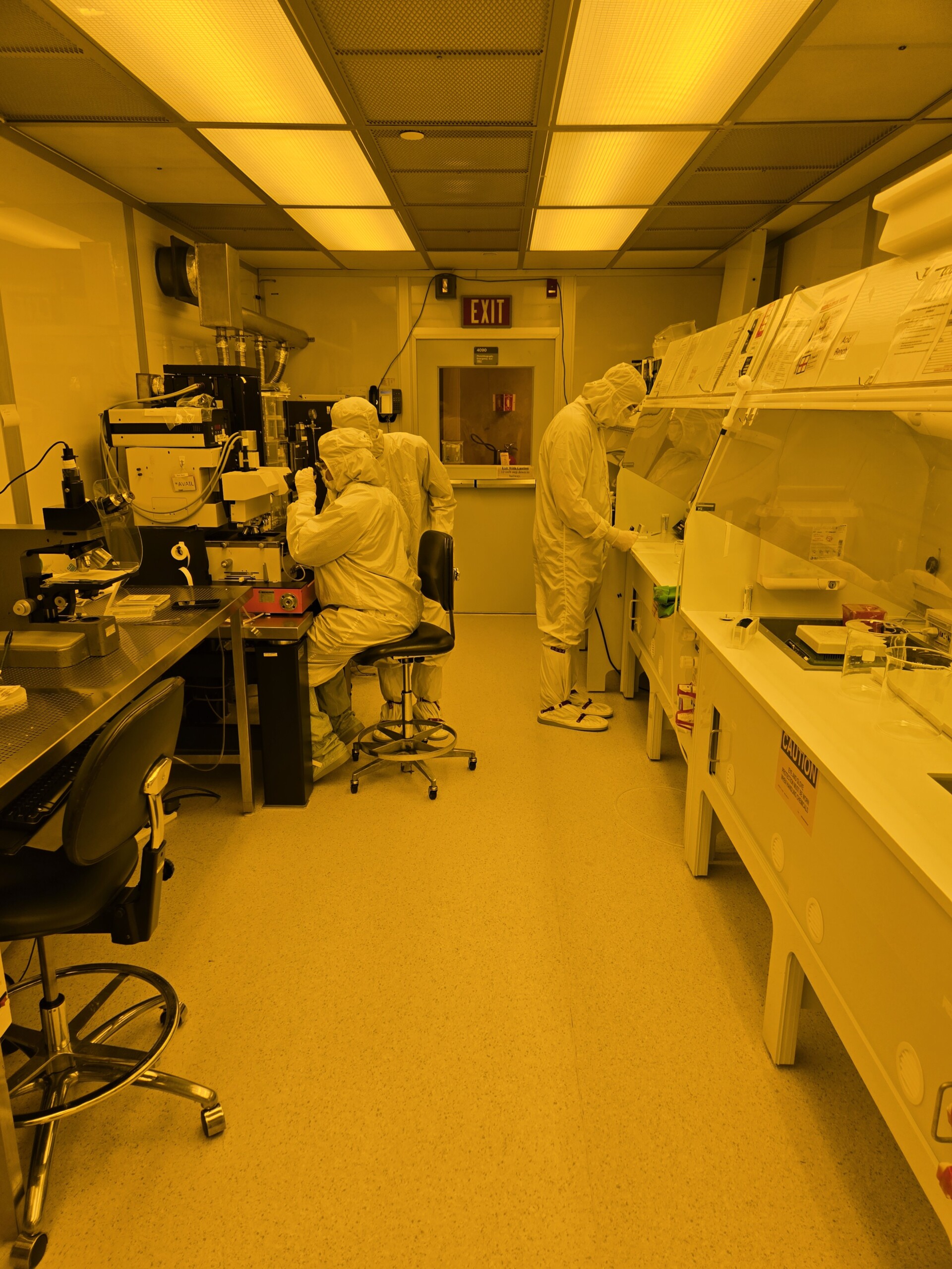 Carleton University Microfabrication Facility (CUMFF) - Department of ...