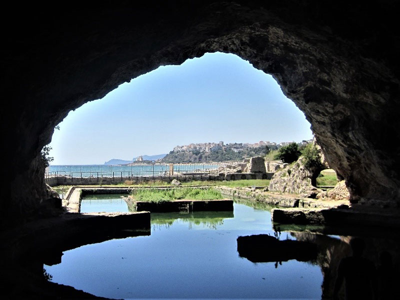 The Highlights for a Greek and Roman Student in Naples - Greek and ...