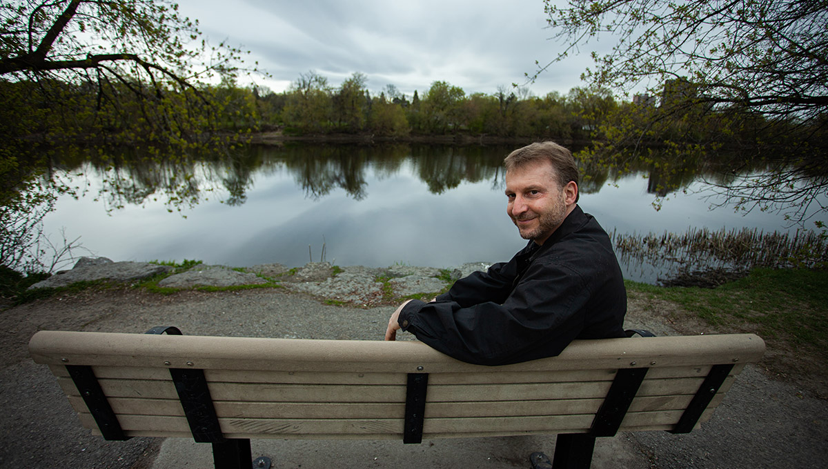 Researcher Explores Links Between Solitude and Wellness During COVID