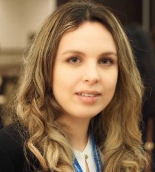 Professor Nafiseh Kahani Named 2023-2024 Faculty Graduate Mentor ...