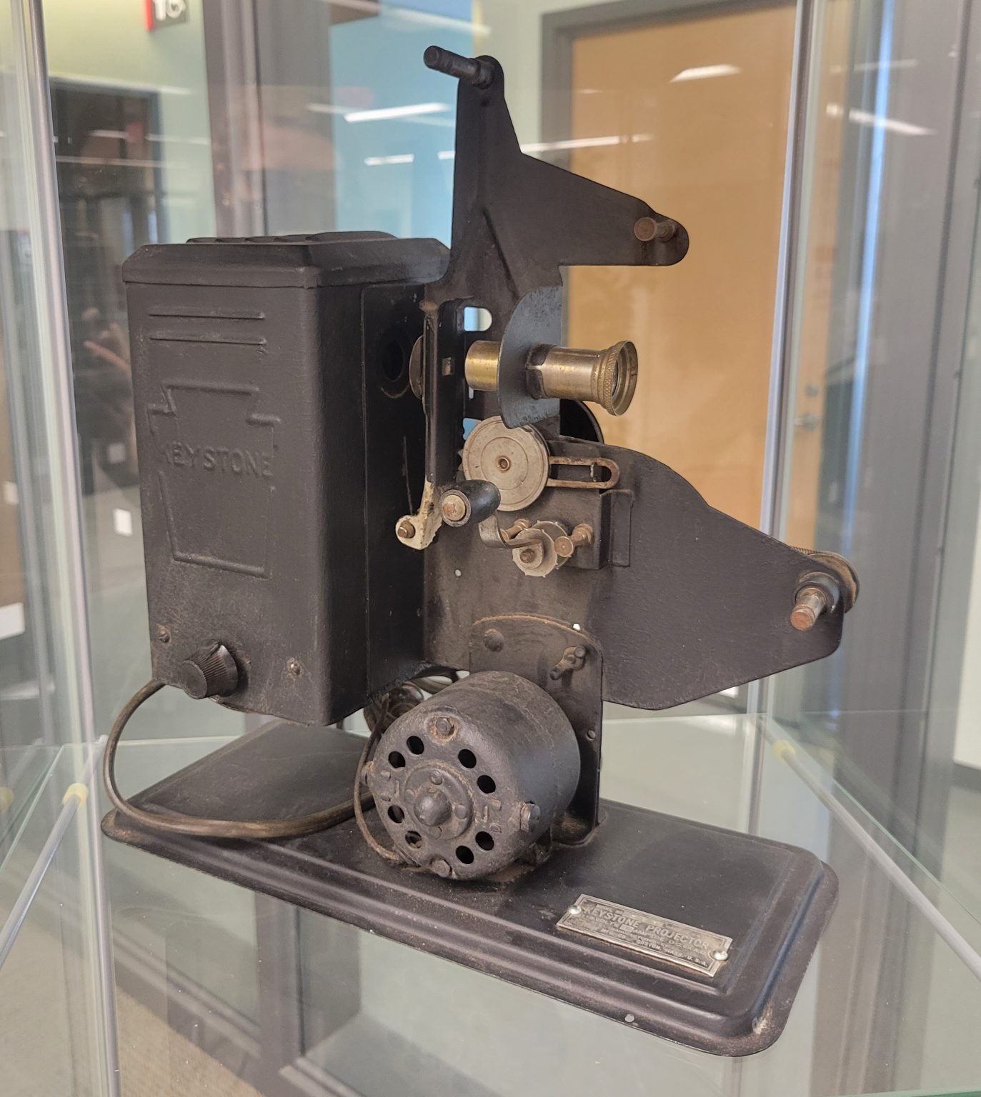 Keystone Junior Moviegraph Projector | School of Journalism and ...